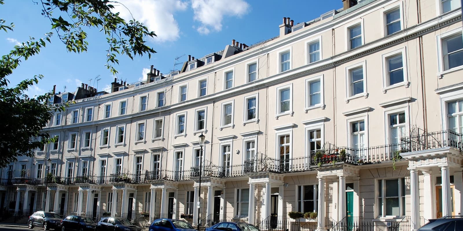 Living in W8 - Area Guide | Foxtons
