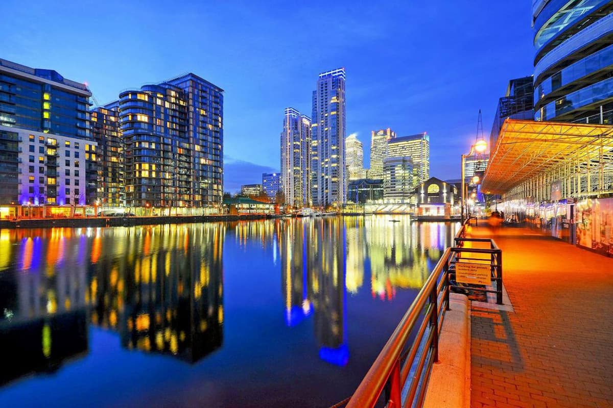 Living in Se7 - Area Guide | Foxtons