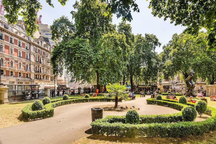 Living in Sloane Square - Area Guide | Foxtons