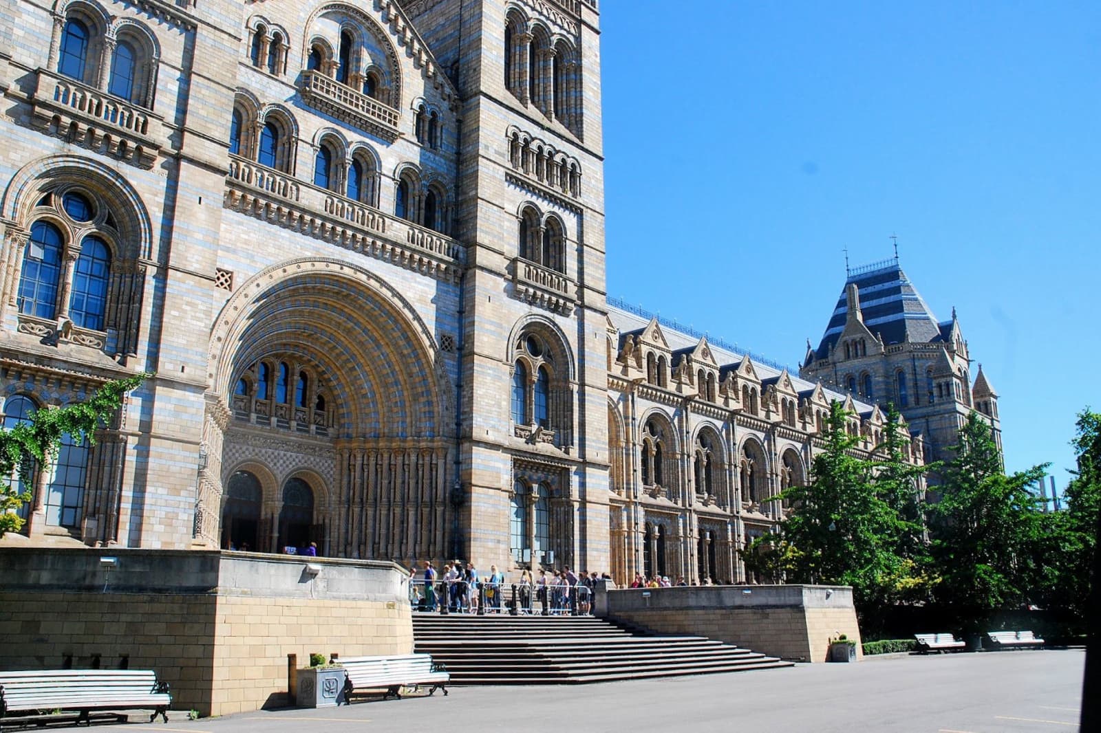 Living in Sloane Square - Area Guide | Foxtons