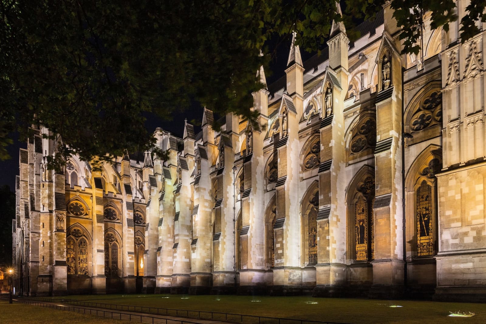 Living in Sw1 - Area Guide | Foxtons