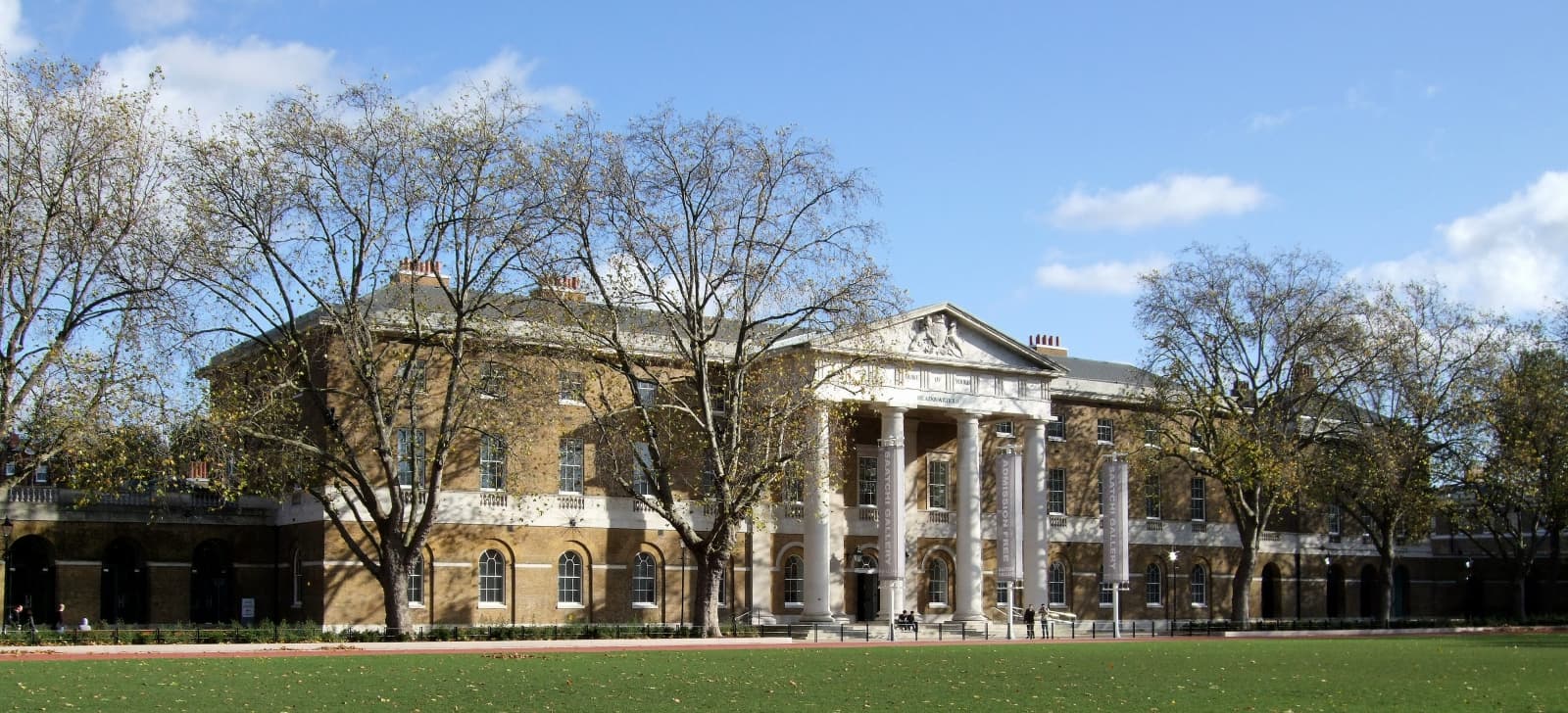 Living in Sloane Square - Area Guide | Foxtons