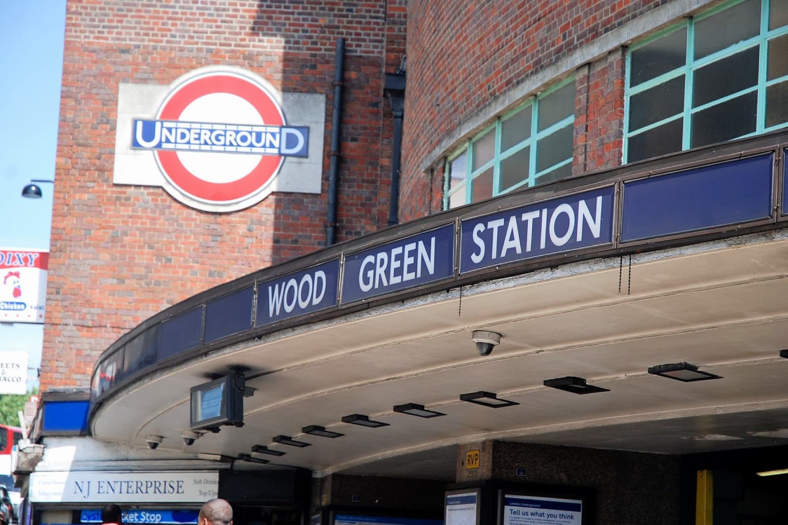 Living in N17 - Area Guide | Foxtons