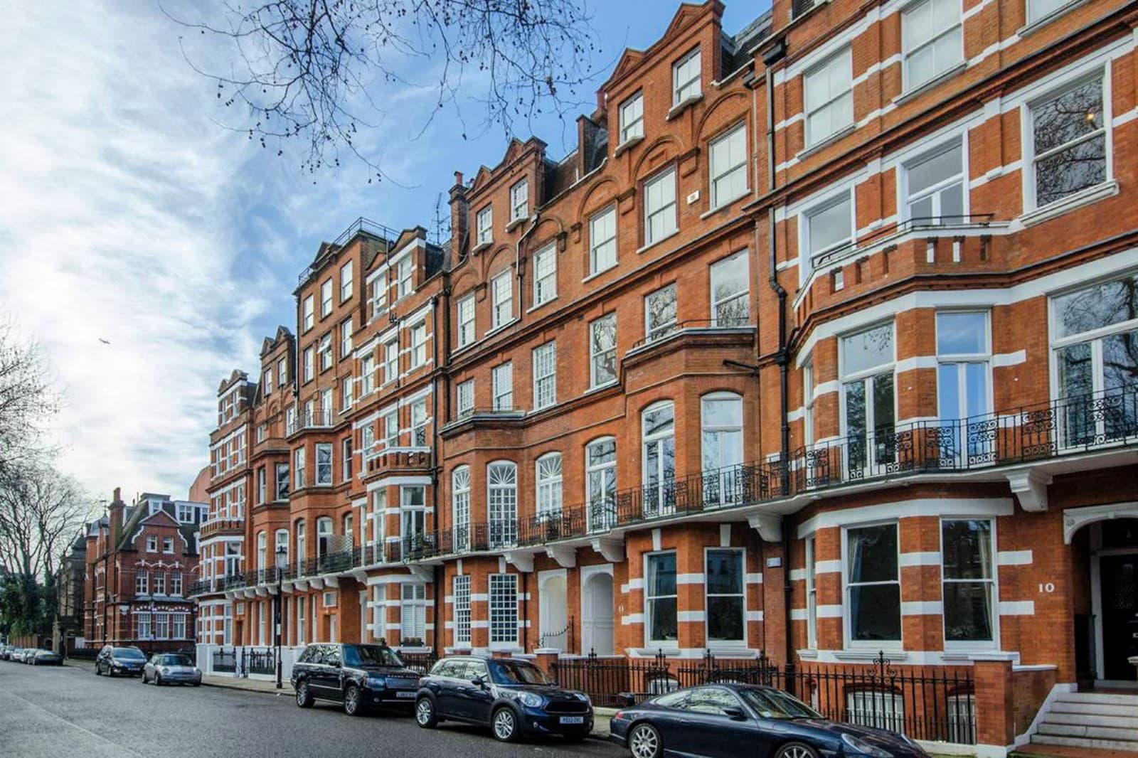 Living in Sw10 - Area Guide | Foxtons