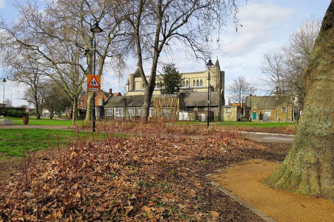 Living in N17 - Area Guide | Foxtons