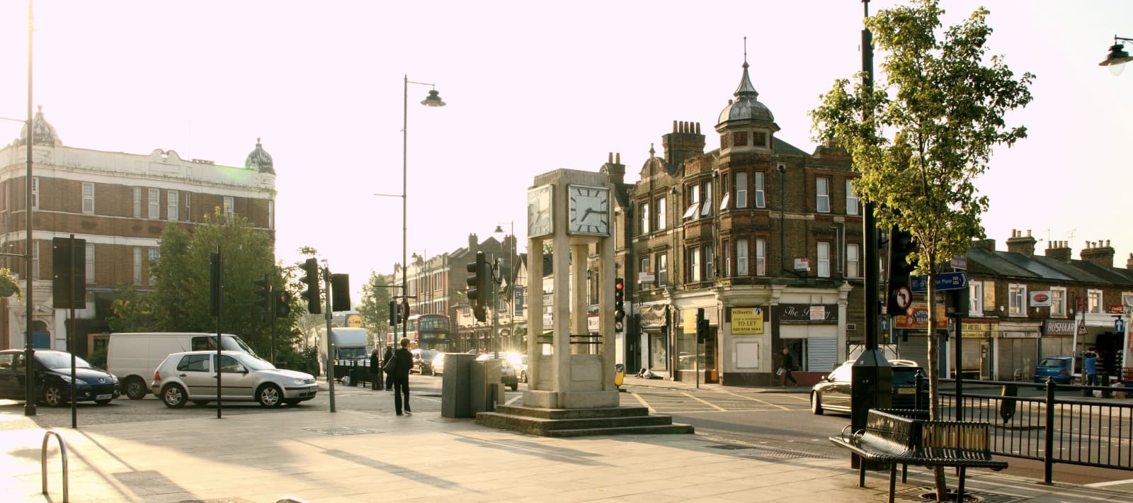 Living in Hanwell - Area Guide | Foxtons