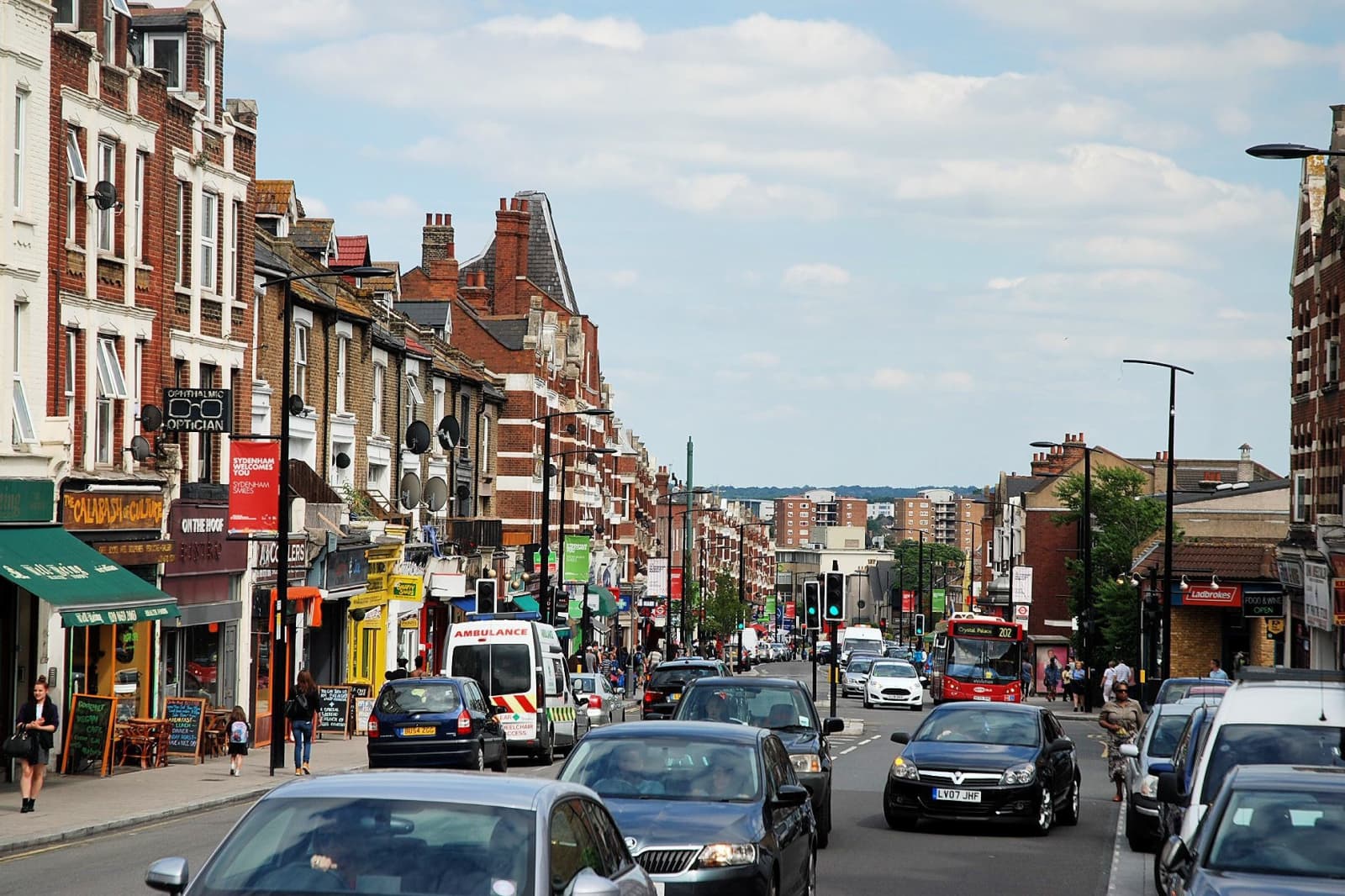 Living in Se26 - Area Guide | Foxtons